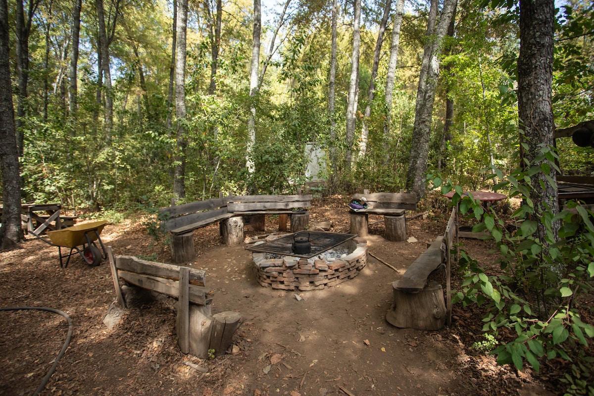 Ayllu Puka Hostal Regenerativ in der Natur - Erdhäuser zur Miete in San ...