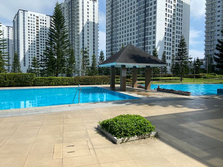 Book With Us At Smdc Cool Suites @ Wind Residences - Tagaytay