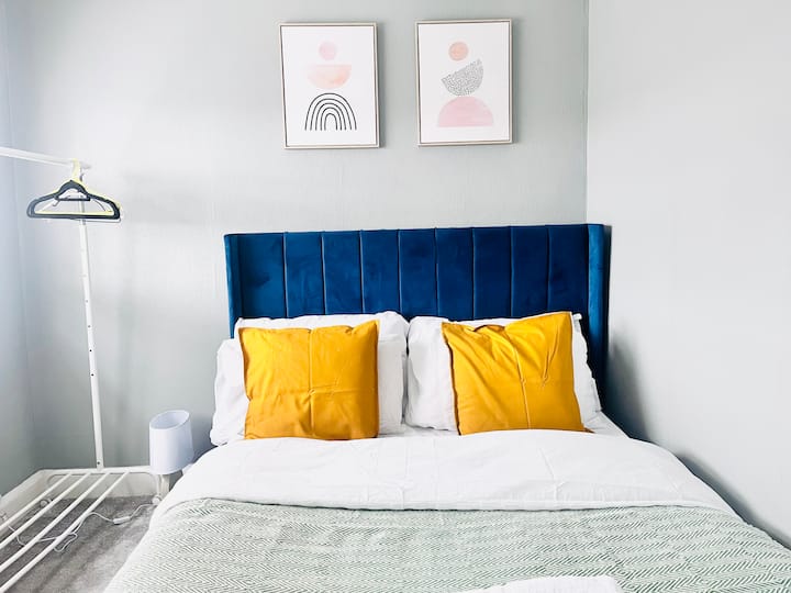 Cozy 3-bed Home In Rochester Medway - Chatham