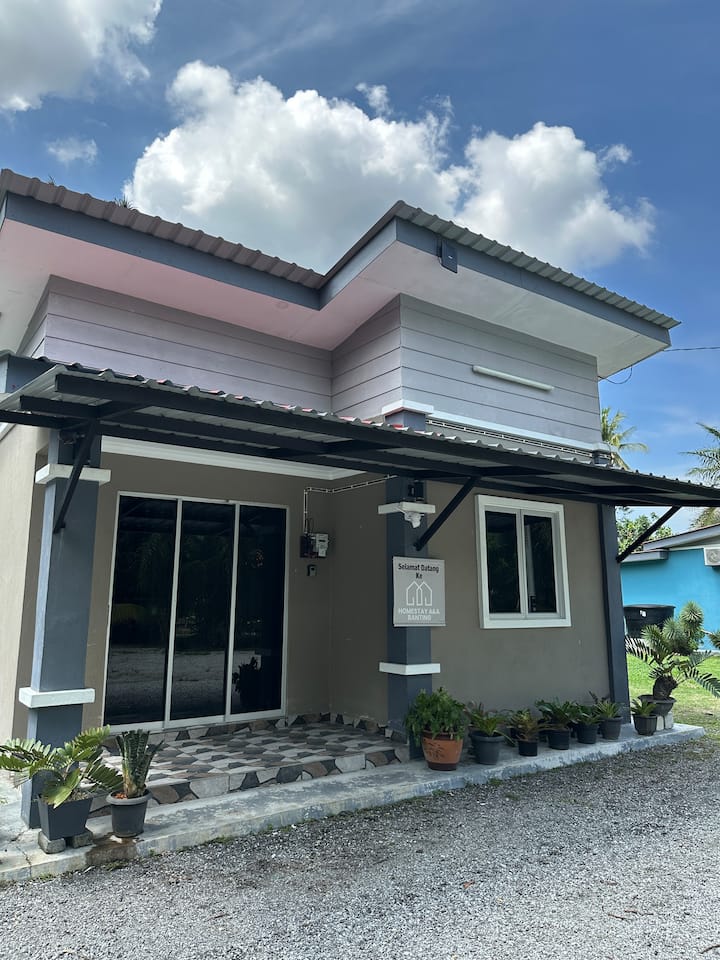 Homestay A&a 
(Sg. Lang, Banting) - Banting