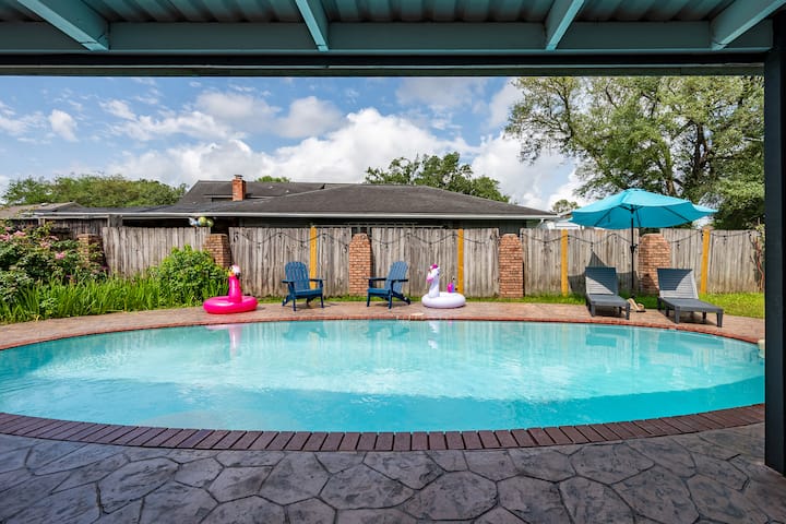 Chill Oasis: New Hobby Relaxing Pool/ Game Room - Edgebrook - Houston