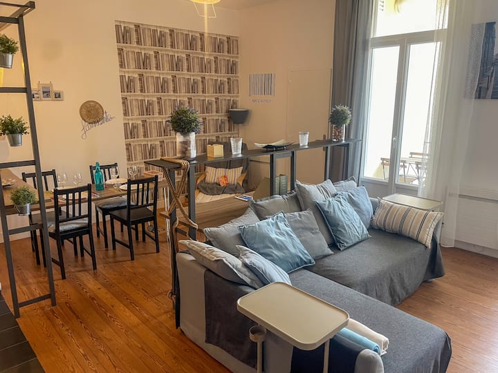 Appartement De Charme, Place Des Chartrons - Bordeaux