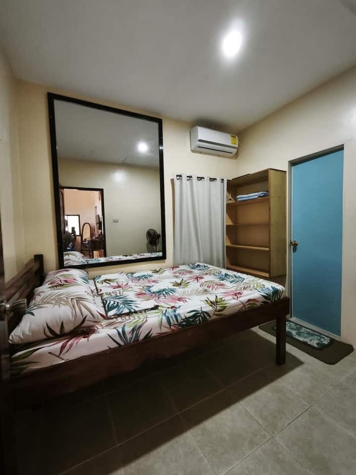 Rent A Whole House In Coron - Coron