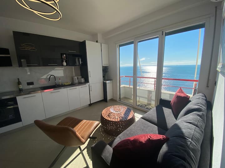 Sea Side Apartment 3 - Durrës