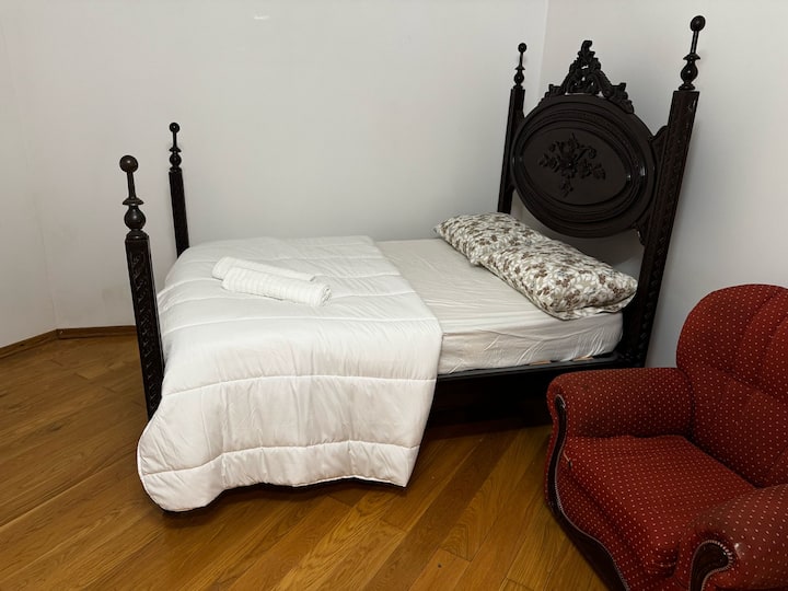 Room For Long Time (Pena House - Lisbon