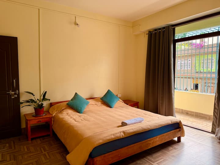 Amlabung Spacious Mountain Home For Groups - Gangtok
