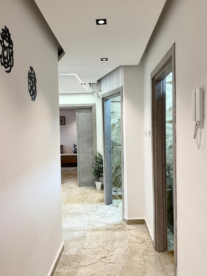 Appart Au Cœur D’un Quartier Vivant Et Réputé - Argelia