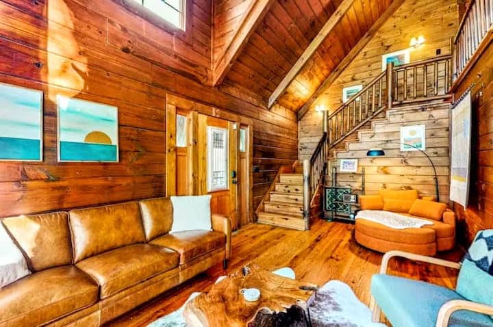 Lake Lure Mountain Cabin, Spectacular Views - Lake Lure, NC