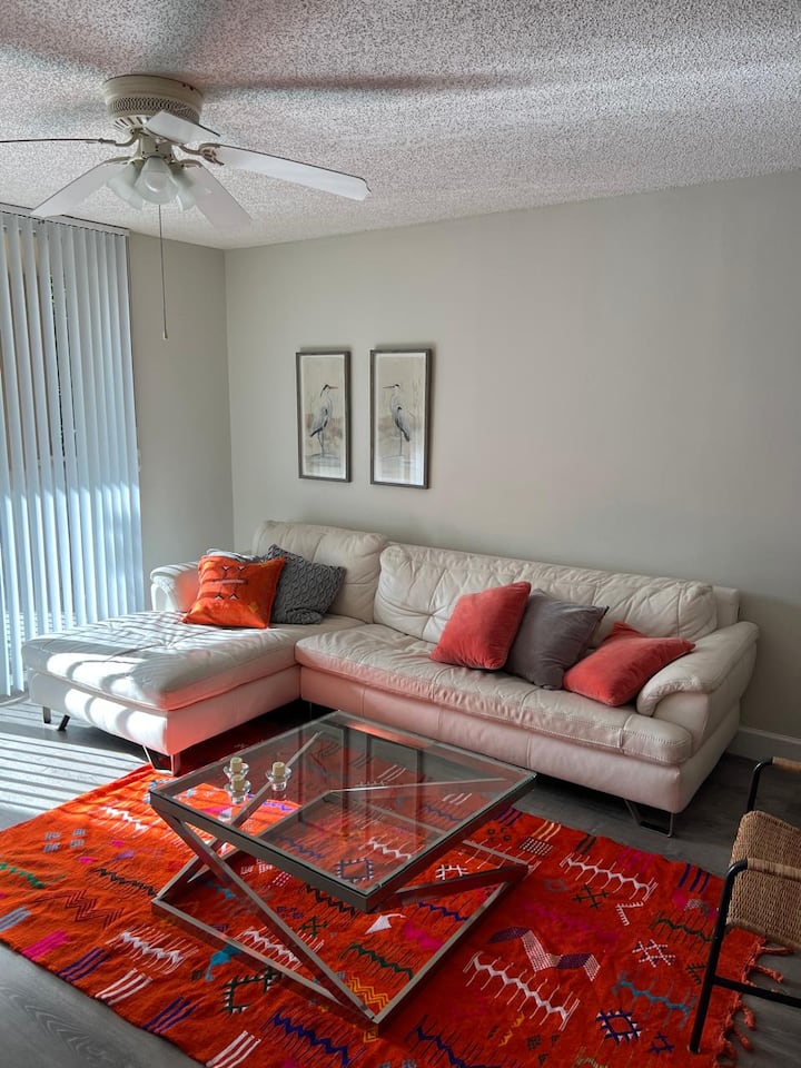 Beautiful 2 Bedroom And 2 Bath! - Aventura, FL