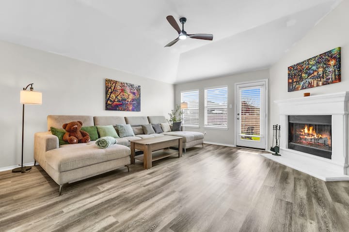 4bd/2ba, Workspace, King Bed, Pet Lovers, Firepit - Lancaster, TX