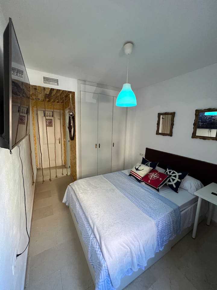 Situé Au Centre, Bien Situé, Aéroport à Proximité - Málaga