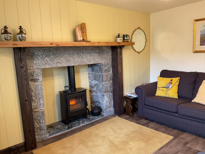 The Weavers Cottage, Dalmore, Rogart  Hi-00162-f - Lairg