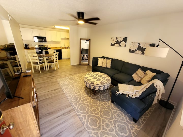 2 King Beds/gated/campus Tours/5 Min Walk To Doak! - Tallahassee, FL