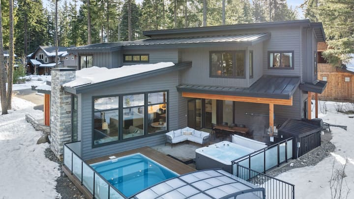 Smores Code Cabin @ Suncadia: Pool + Dog Friendly - Cle Elum, WA