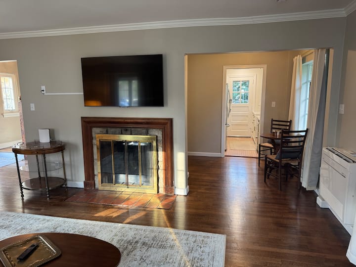 Modern Comfort In Historic Hburg - Altoona, PA