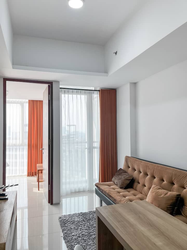 2brcity View+pool Access | Central Surabaya (5pax) - Surabaya