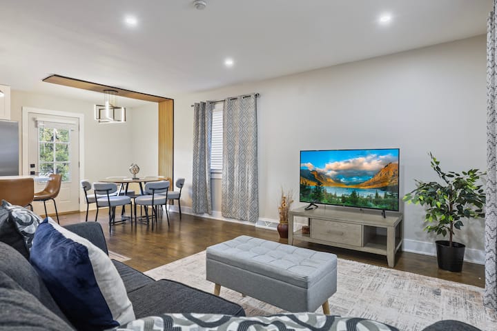 Daydream: Spacious 5br-2ba-newly Remodeled! - Wheaton