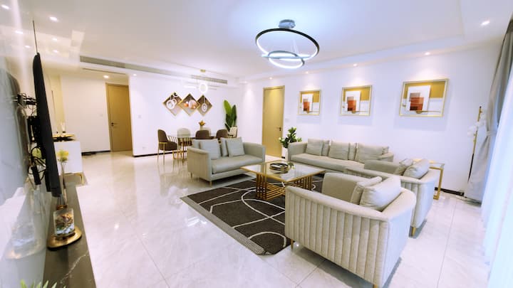 Large Luxury 2 Bedroom Apartment With Rooth Pool - Kinshasa