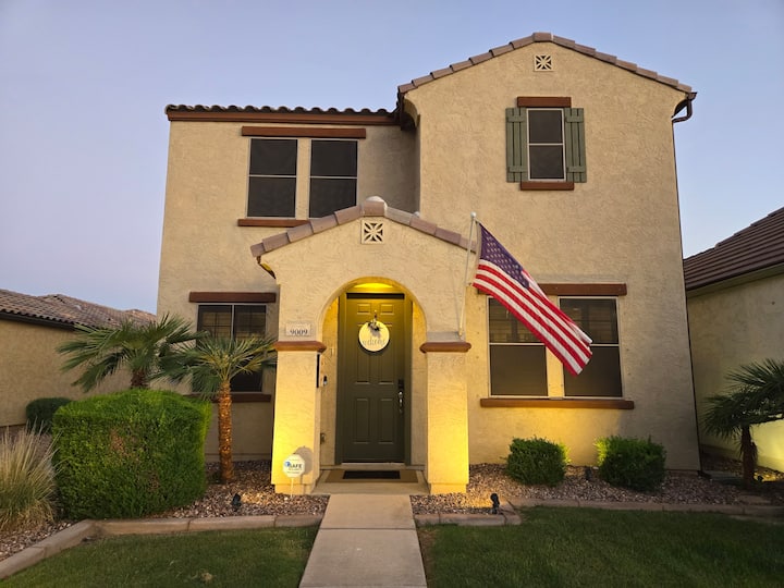 Near State Farm Stadium & Westgate | Glendale - Glendale, AZ