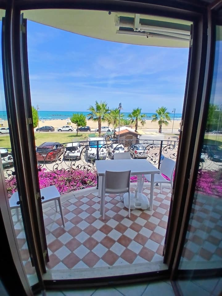 Trilocale Di Lusso Vista Mare Balconi Frontale - Roseto degli Abruzzi