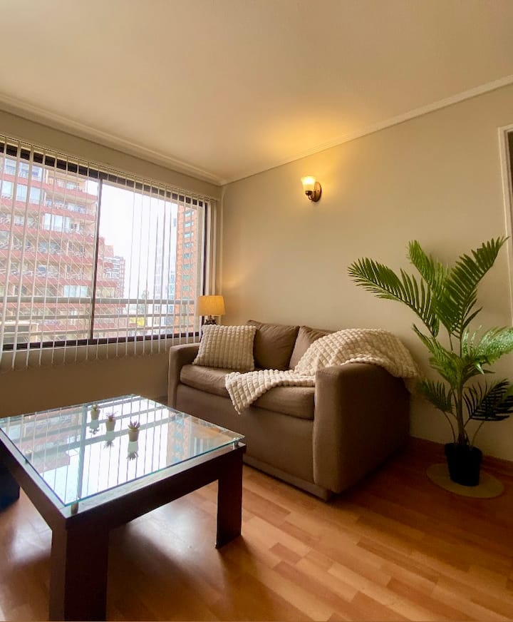 1r1b Near To Escuela Militar Station, Las Condes - Las Condes