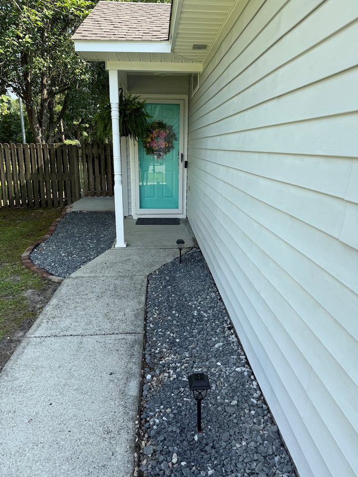 The Salty Cozy Culdesac - New Bern, NC
