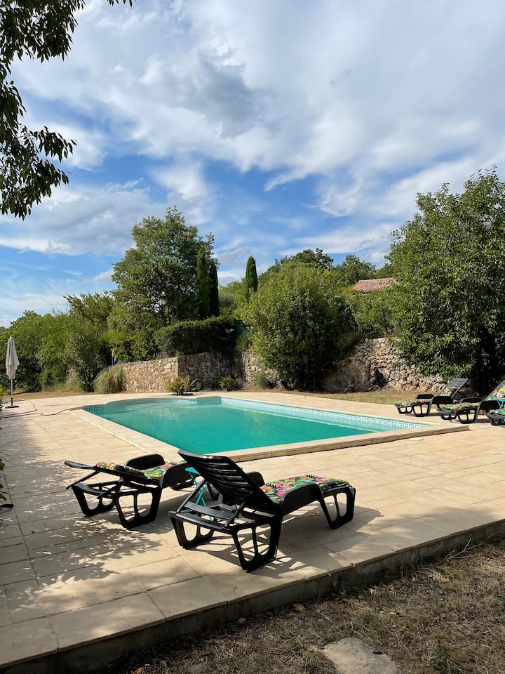 Magnifique Moulin 8 Personnes - Lorgues