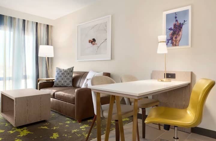 Luxury 1 King 2 Room Suite W/ Breakfast - Boulder, CO