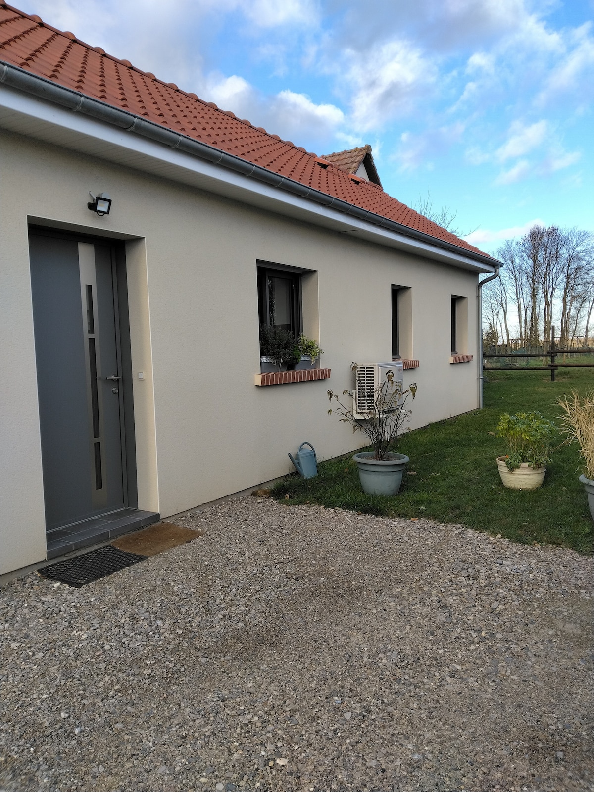 The little house in the pasture - Houses for Rent in Vaudricourt, Hauts ...