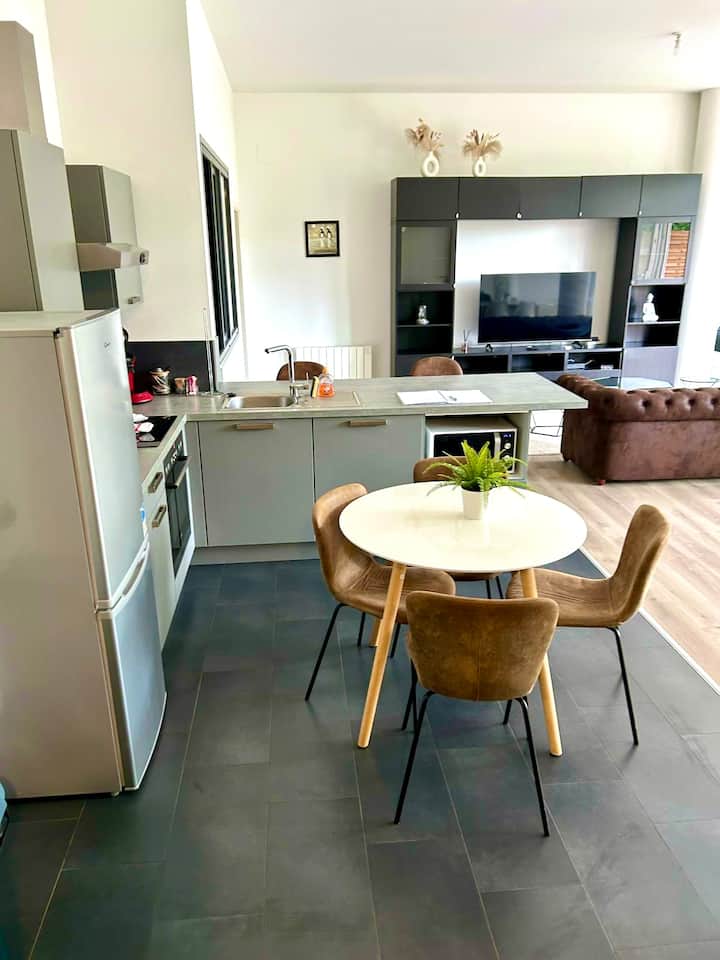 Confort Et Calme à Bollwiller Avec Terrasse Privée - Le Parc du Petit Prince