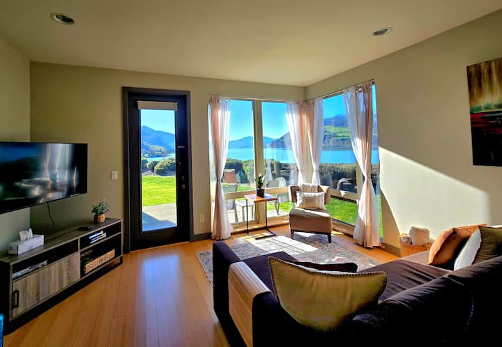 Chic Gorge View Condo @ Stay Gorgeously - Memaloose State Park, Mosier