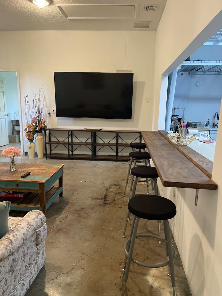 Private Guesthouse - Titusville, FL