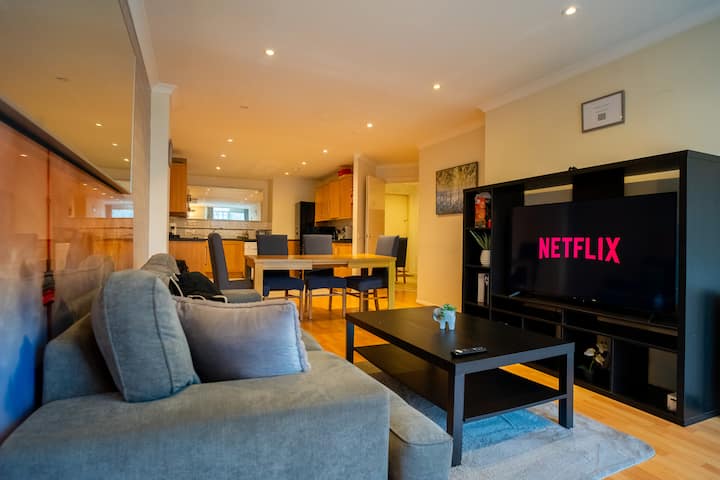 Riverside 3br 2ba | Free Parking • Work-space - London