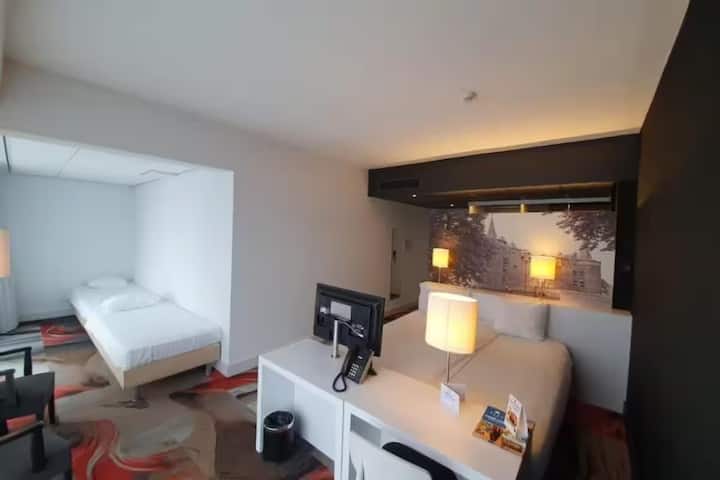 Peaceful Helmond Escape With Play Area And Pool - Someren