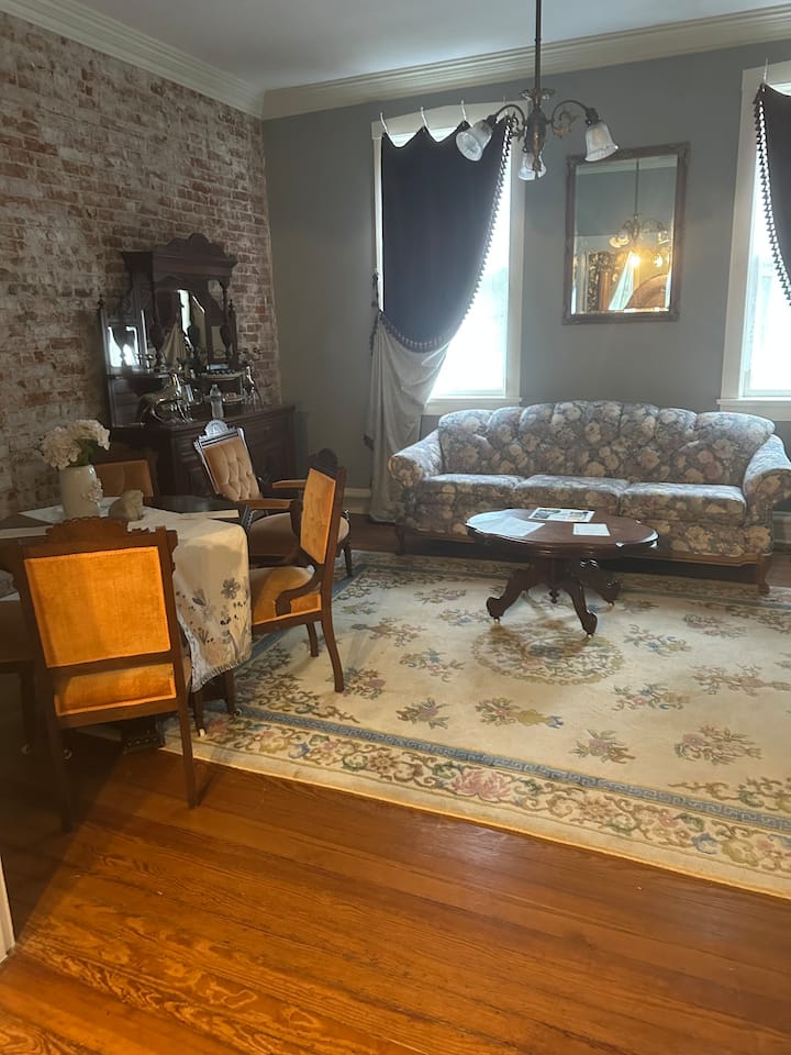 The Gallery - Hermann, MO