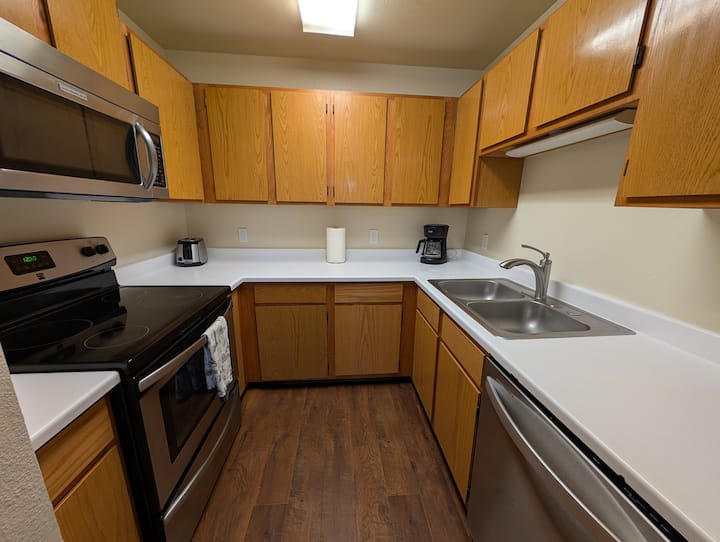 30 Day Minimum Furnished Apt - Arcata