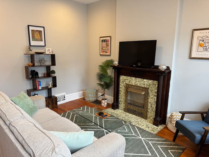 Charming Spacious 2 Br Apt In Fox Park - St. Louis, MO