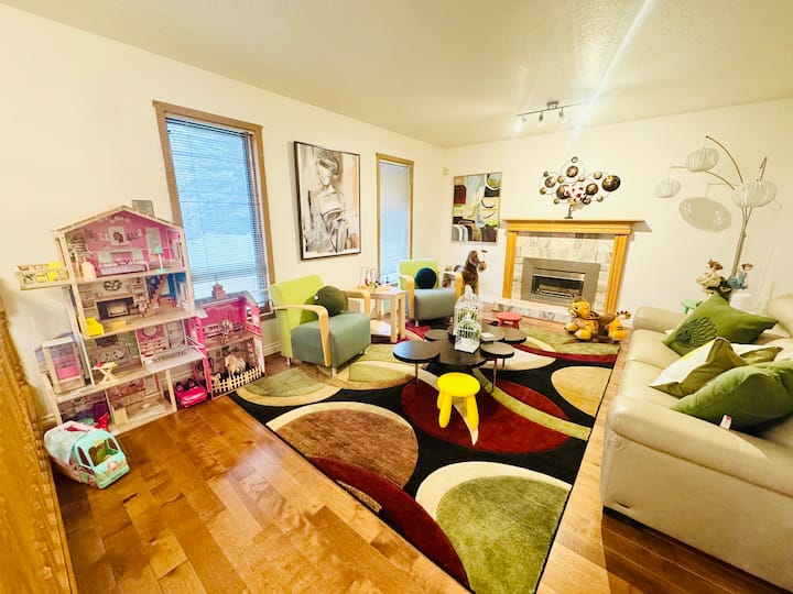 Kid's Paradise*kingbed*near Wem*fireplace*4br Home - Edmonton