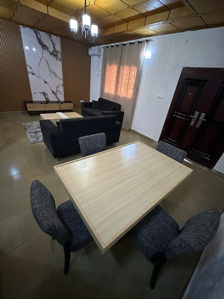 Chez Nous, Vous Serez Chez Vous -