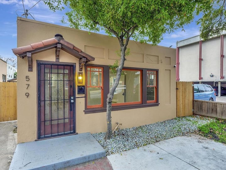 Remodeled Historic Downtown 2br Spanish Bungalow - San Jose, CA