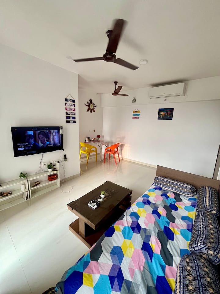 Luxe-cozy 1bhk @ Lodha Upper Thane - Bhiwandi