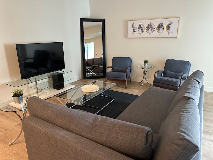 Walk Of Fame + 2br +Parking - Baldwin Hills - Los Angeles