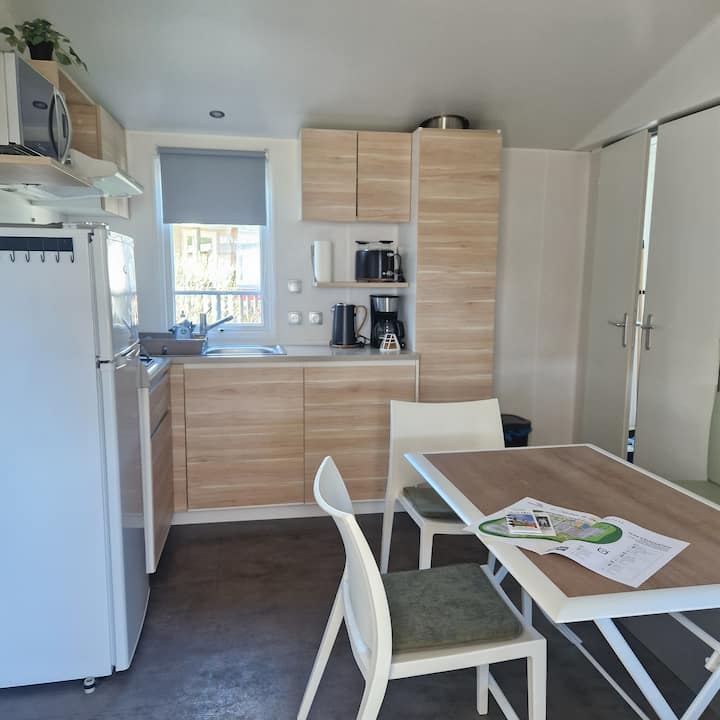 Logement Dans Un Camping 4* - Hauterives