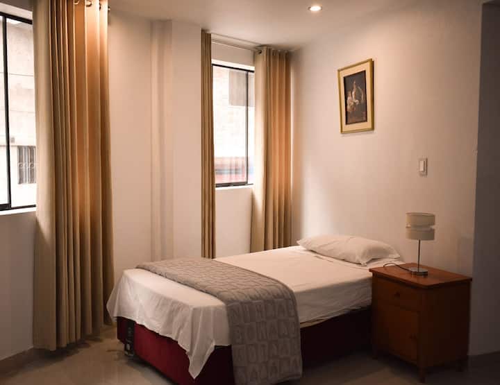 Departamento 4 Habitaciones, 3 Baños Completos - Ayacucho