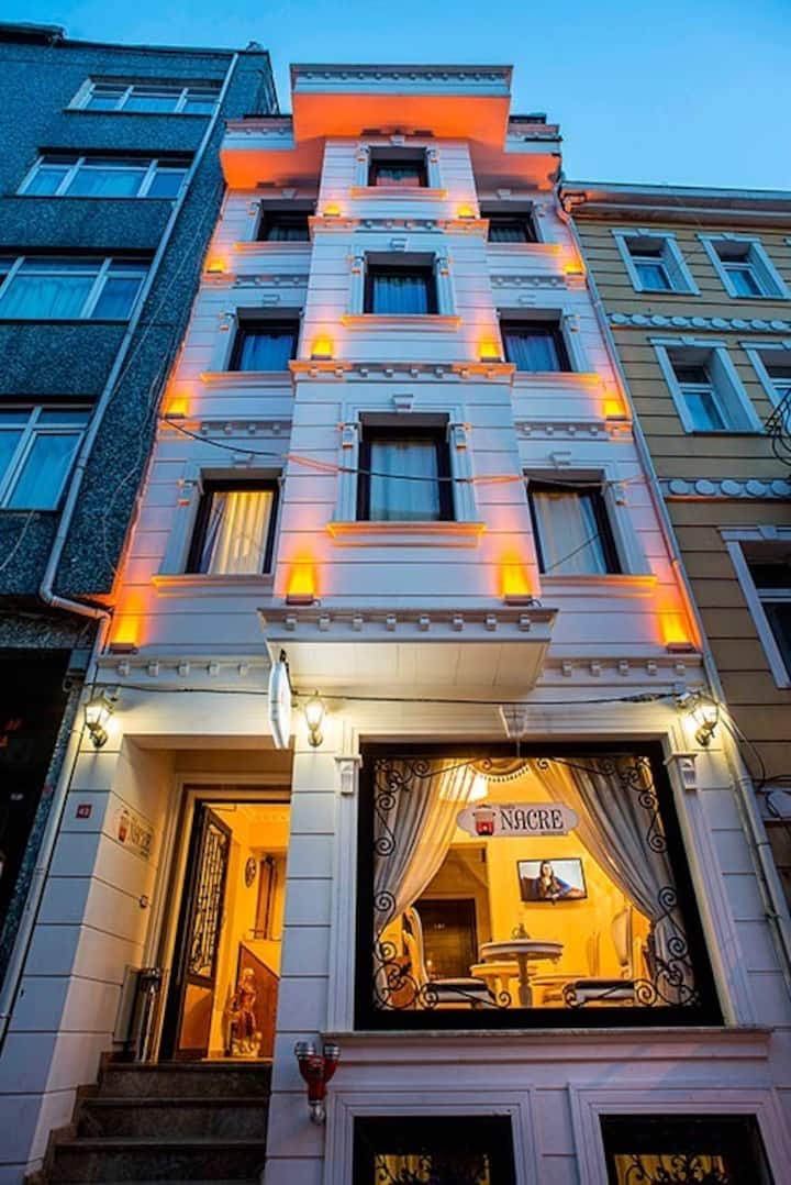 Superior Room 402 - Beyoğlu