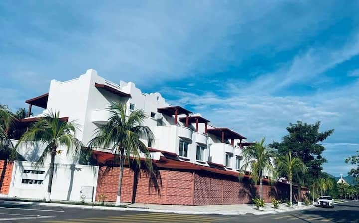 Hermosa Residencia - Zihuatanejo