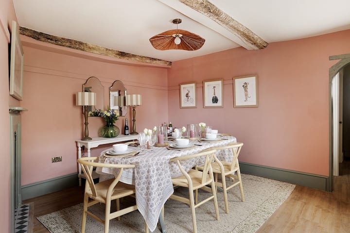 Dog Friendly -The Barley Apartment At Cowley House - Cirencester
