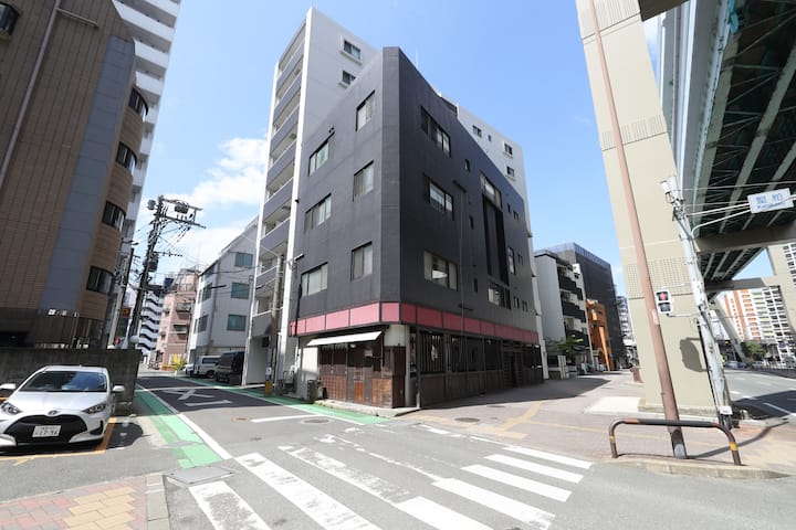 P203 博多駅より徒歩9分 福岡空港も近く 安くて超便利‼️ - Fukuoka