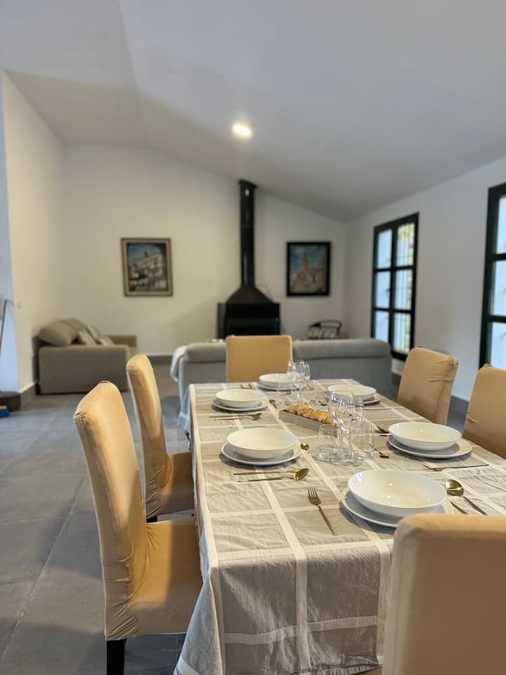 Alojamiento El Tilo - Constantina, España