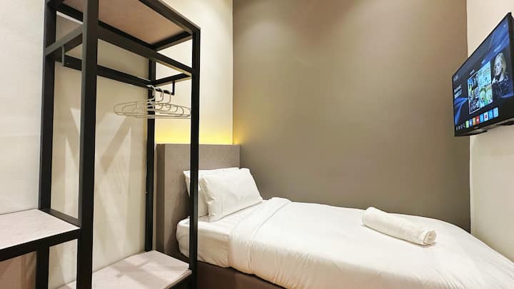 Warmy Single Room | Private Bathroom - Sungai Petani